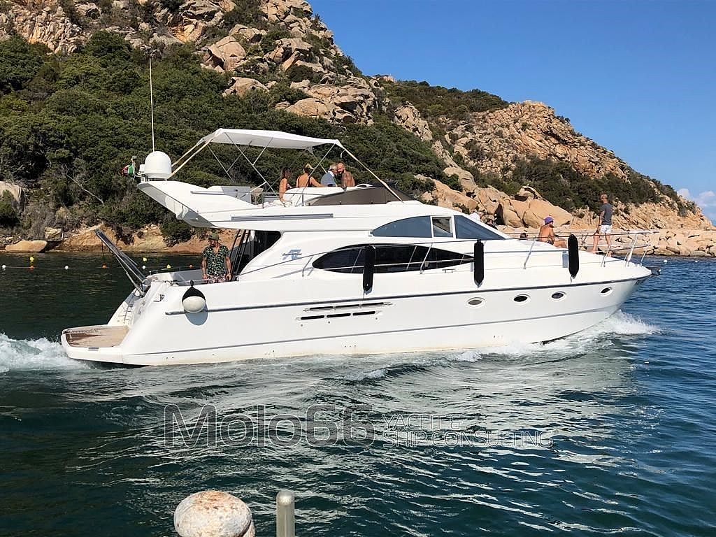 Azimut AZ 52