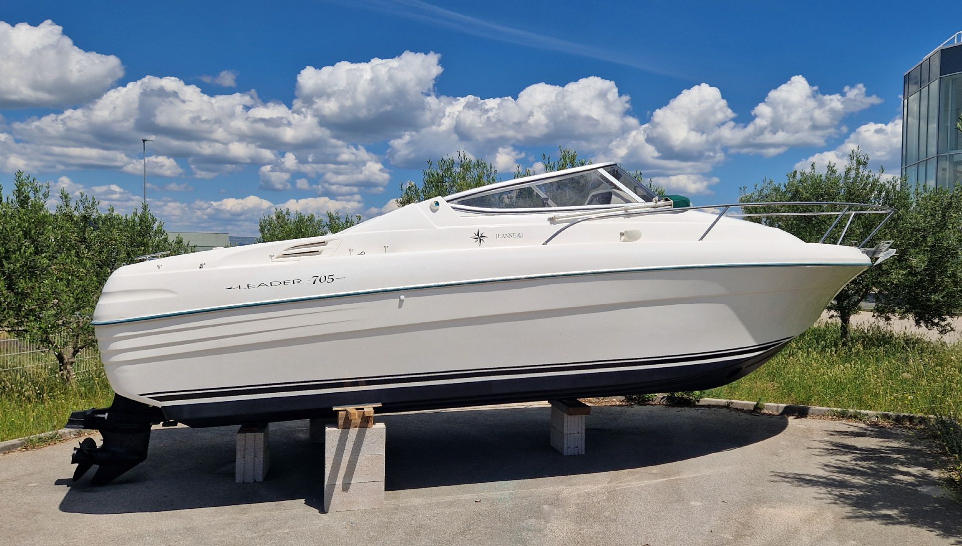 Jeanneau boats for sale